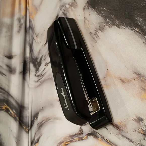 Swingline | Office | Swingline Stapler 747 Classic Desktop | Poshmark